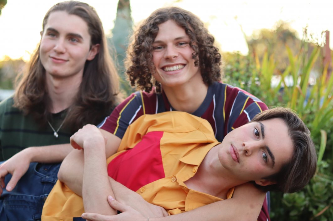 Single Out - Neeo | Todo sobre medios de comunicación en España